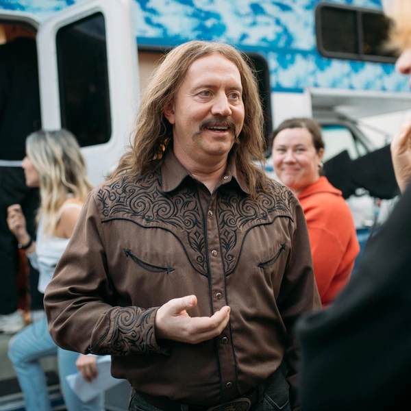 «До сих пор обсуждаю это с психотерапевтом»: Бурунов про Петрова, который занял его место ...