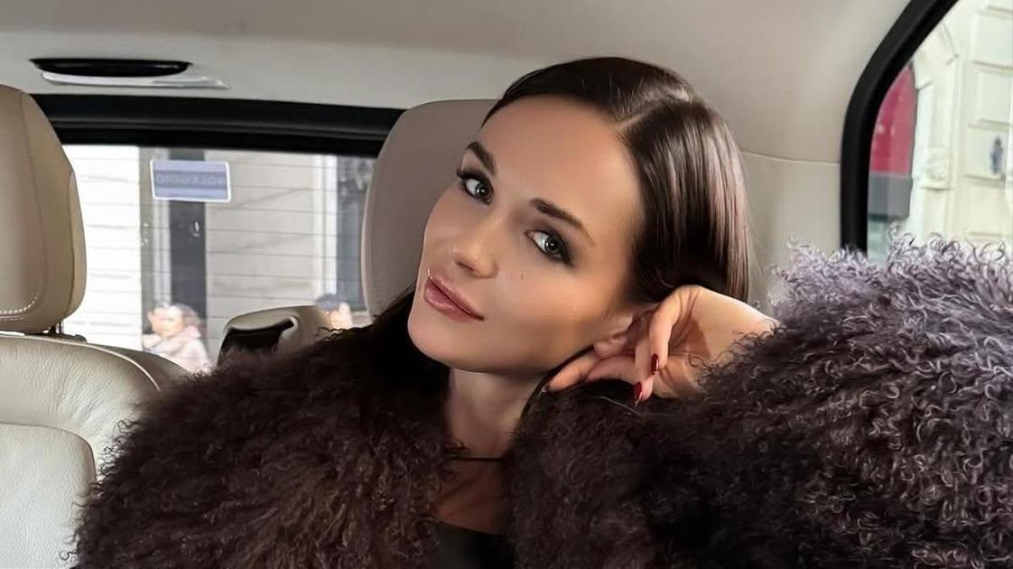 Синицына: «Каждый раз, когда вижу себя в зеркале, не могу пройти мимо такого шедевра. И вам ...