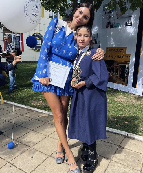 Самойлова отвела старшую дочь к психологу: «Божий ангел превратился в безбровое воплощение зла ...