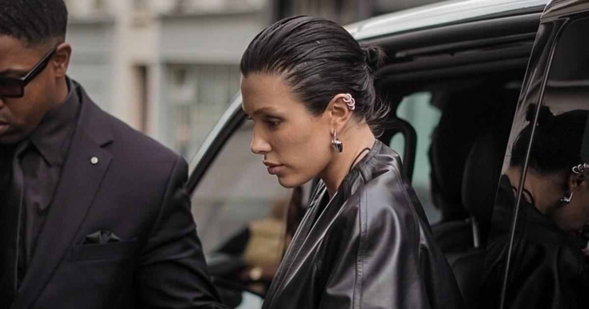 Горячая и модная Бьянка Цензори надела кожаный плащ на голое тело и поразила весь мир Marieclaire