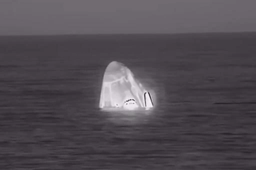 /ВИДЕО/: Космическият кораб Crew Dragon се завърна на Земята - Pan.bg