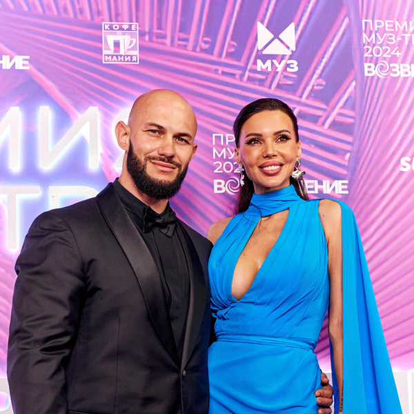 Бузова осадила ведущих, SHAMAN назван легендой, Лепс удивил молодой спутницей — премия МУЗ-ТВ ...