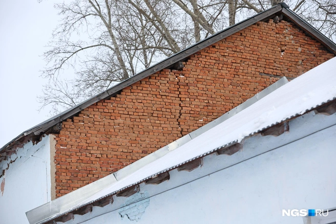 В Новосибирской области обрушилось здание спортшколы - 24 декабря 2025 ...