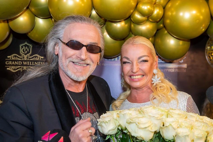 Menina da bucetinha inchada