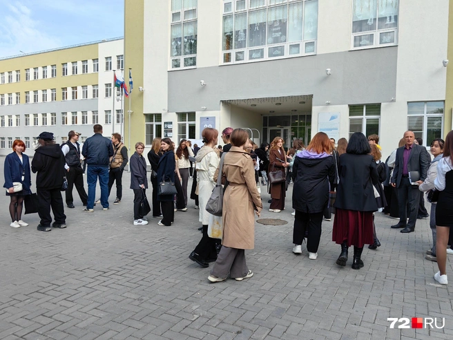 Роспотребнадзор назвал количество переполненных школ в Тюмени по итогам 2024 года - 1 июня 2025 ...