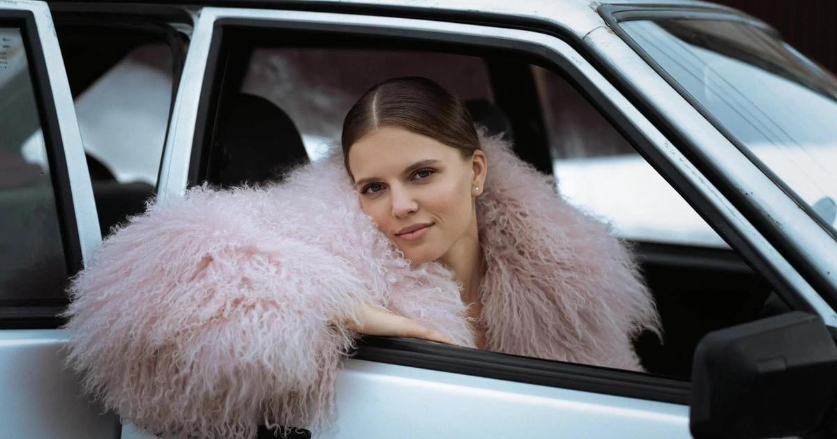 Последний вальс Кати и Лехи на фоне звездного неба: отрывок второго сезона «Ландыши. Такая ...