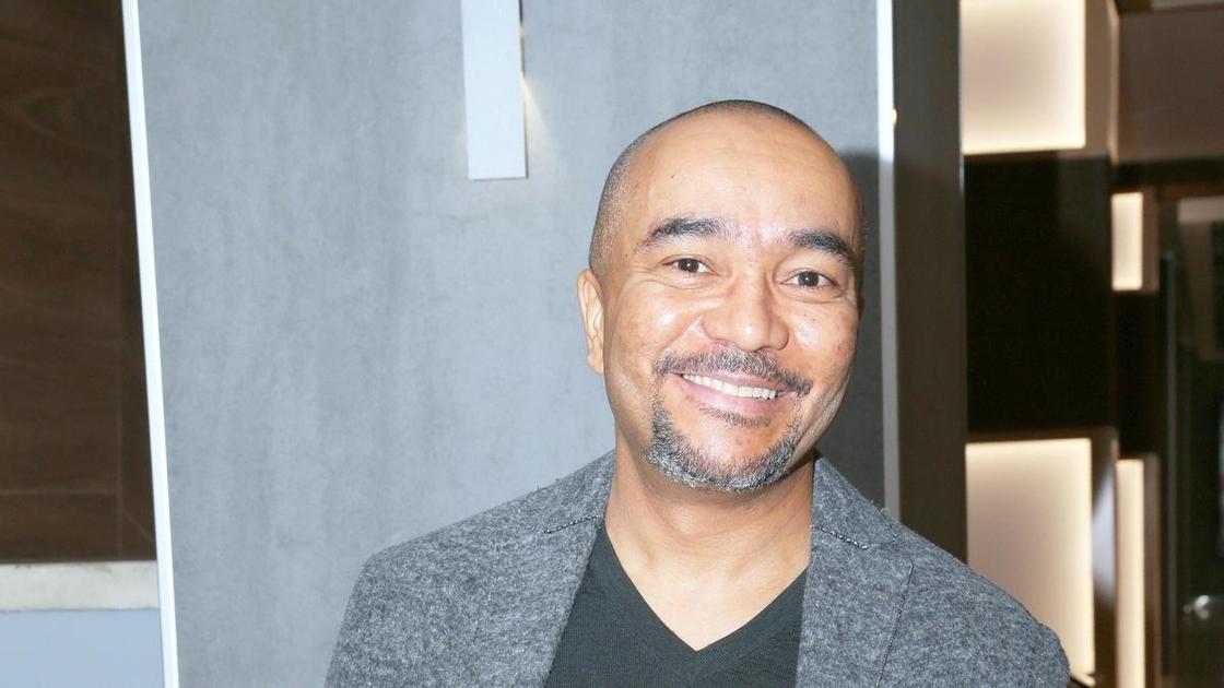 Женился в 37, но так и не стал отцом. История звезды «Отеля Элеон» Григория Сиятвинды | StarHit ...