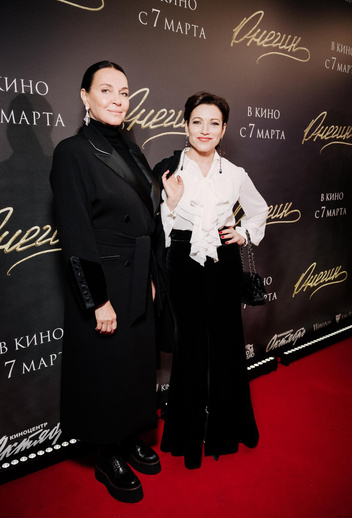 Нинидзе избегала Плетнева, Хмельницкая сразила юбкой с разрезом, Брутян стала Ларой Крофт на ...