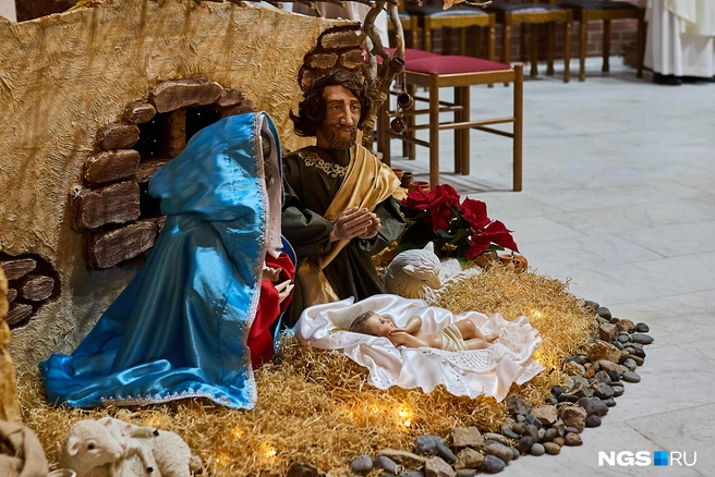 Новосибирские католики отметили Рождество — 20 кадров с торжественной ...