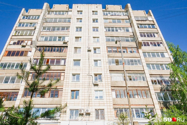 Как живется в Перми в доме напротив Южного кладбища на Островского, 111А - 25 мая 2025 | 59.ру