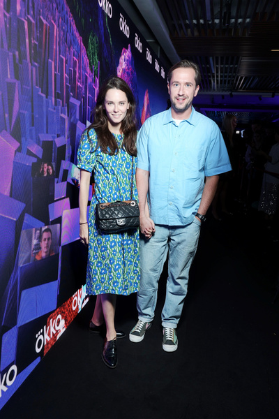 Игривая Дарья Мороз в мини, заросший Петр Федоров, исхудавшая Марина Александрова: презентация ...