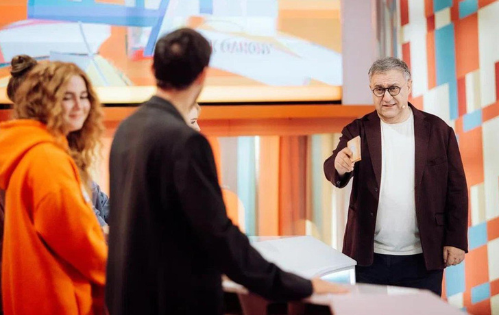 Новый ведущий вместо Гуревича, звездные участники, самые каверзные вопросы: программа «Сто к ...