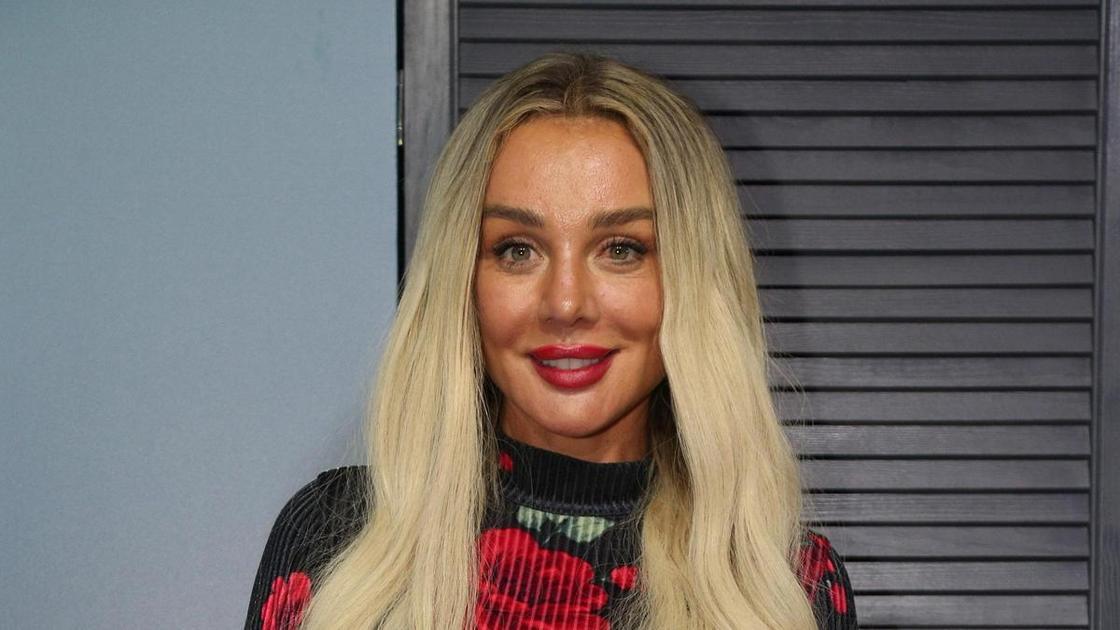 Седокова в восторге от богатого бойфренда дочери: «Я выхожу, а там, девочки, кабриолет с красным ...