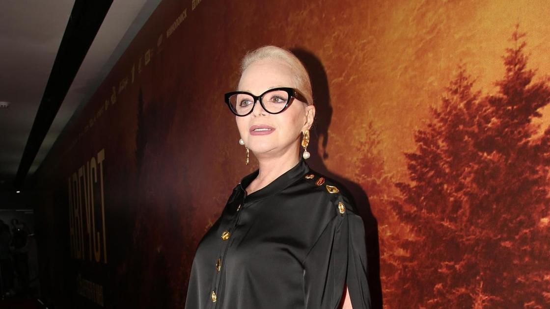 Лариса Долина дала в суде показания по делу о захвате мошенниками ее квартиры за 317 млн, а ...