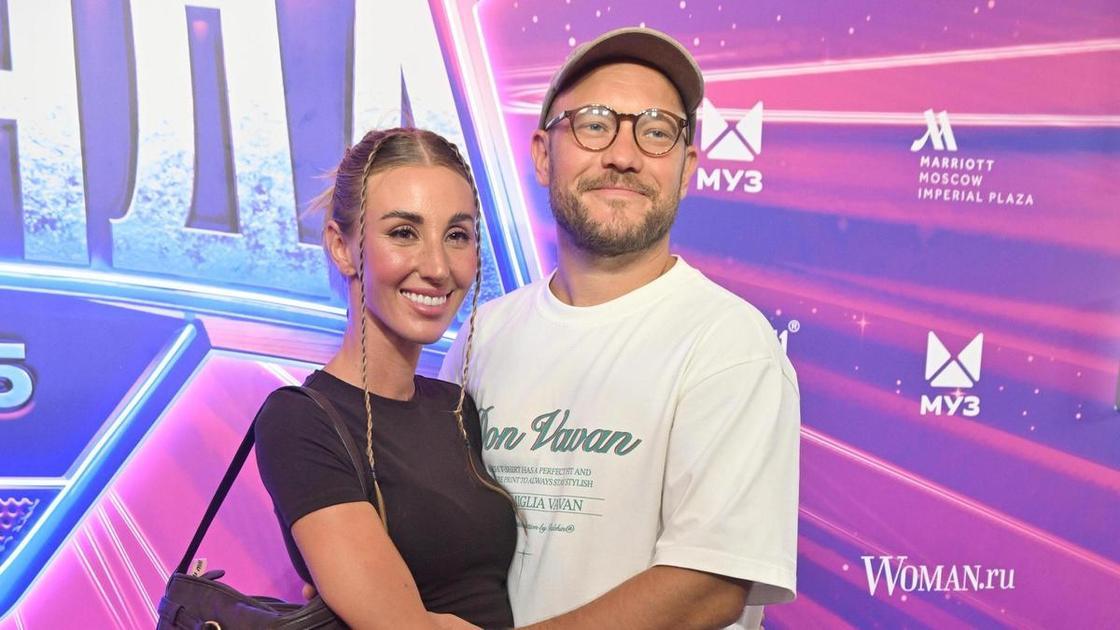 Владимир Селиванов сделал предложение Александре Калмыковой, которая родила ему сына | StarHit ...