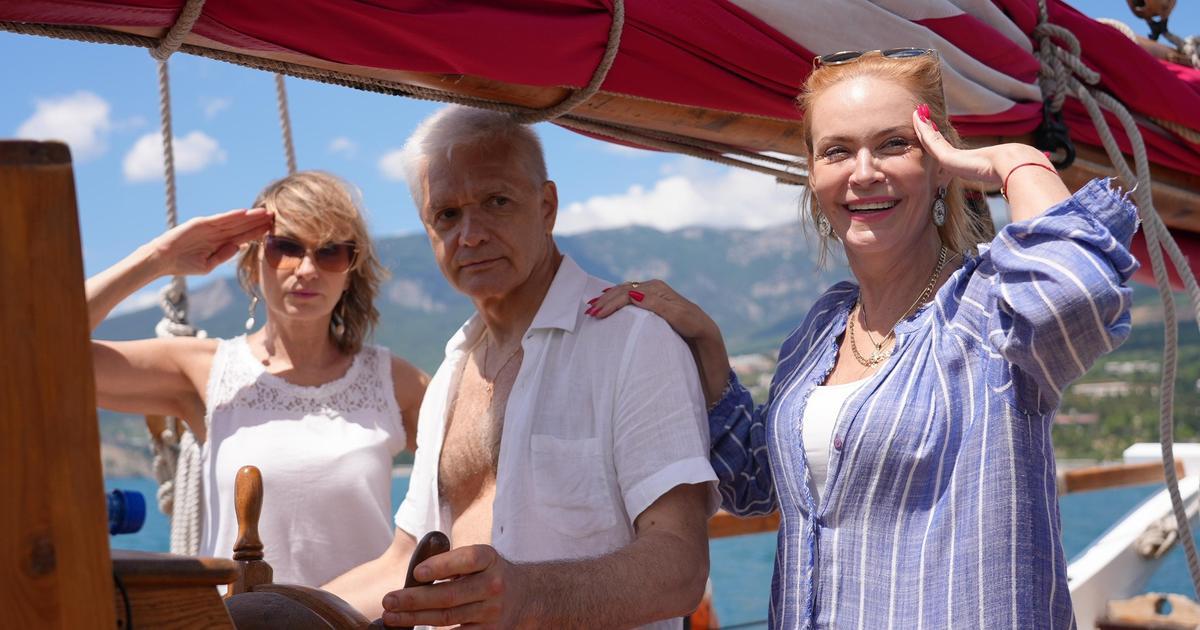 Яковлева и Лавроненко на яхте, Красько с дочкой играют в футбол, Головин прыгает в пропасть ...