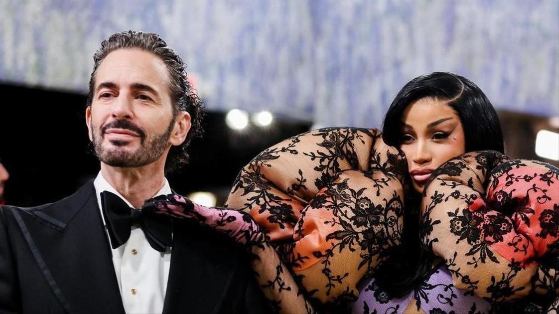 Что будет с Marc Jacobs после продажи бренда? | MARIECLAIRE