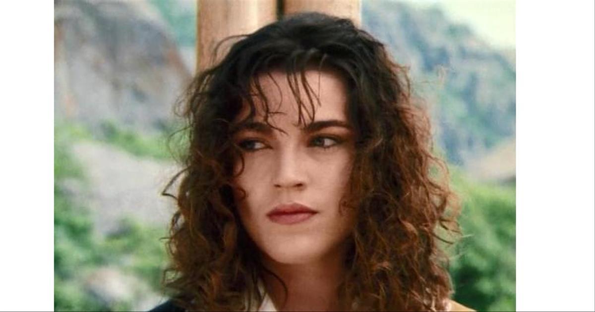 «Я в 21»: Хмельницкая, Повереннова, Иванова поделились архивными фото и поностальгировали о ...