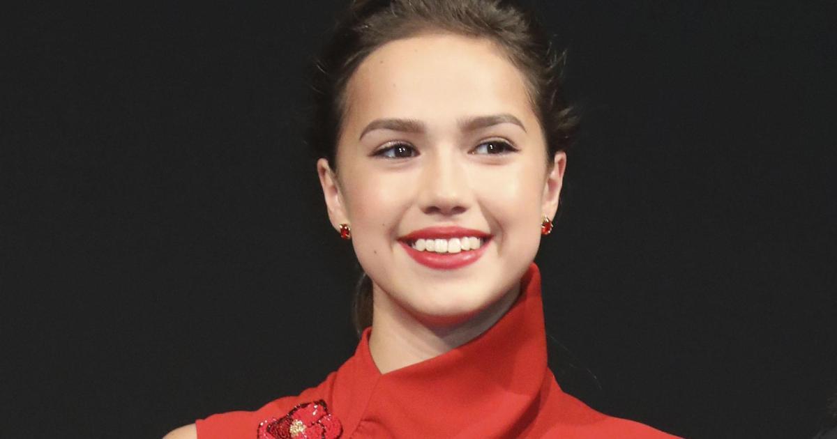 Впалые щеки, ноги-спички: сильно похудевшая Алина Загитова удивила снимком | StarHit (СтарХит)