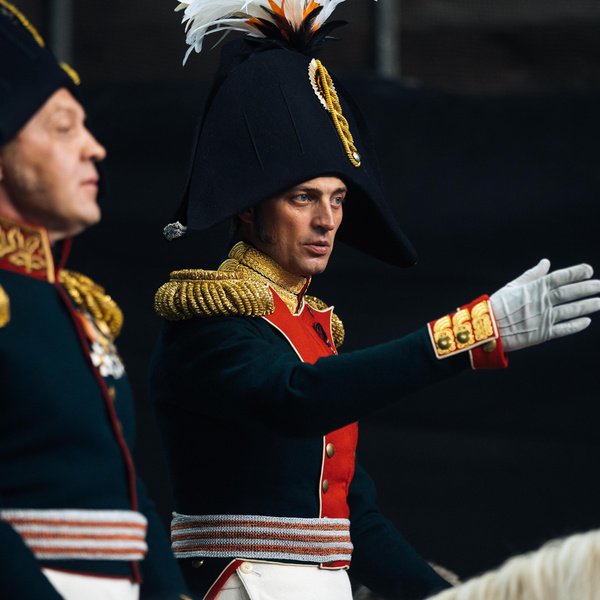 Иван Колесников о съемках в сериале «Союз спасения», образе императора Николая I и женщинах ...