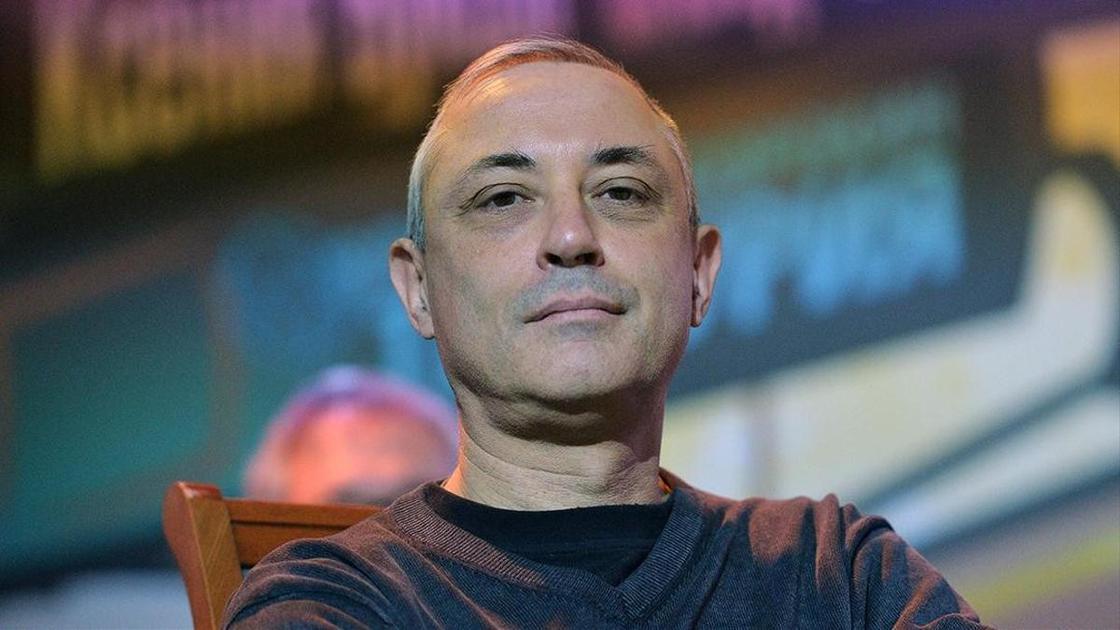 58-летний писатель Евгений Чижов утонул в Балтийском море | StarHit (СтарХит)