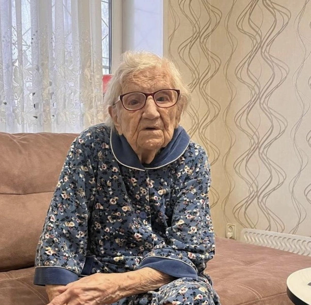 В возрасте 114 лет умерла старейшая жительница России Клавдия Гадючкина | StarHit (СтарХит)