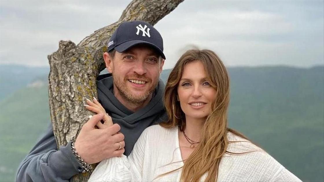 «Какого классного парня мы родили!»: Саша Савельева и Кирилл Сафонов опубликовали редкие фото с ...