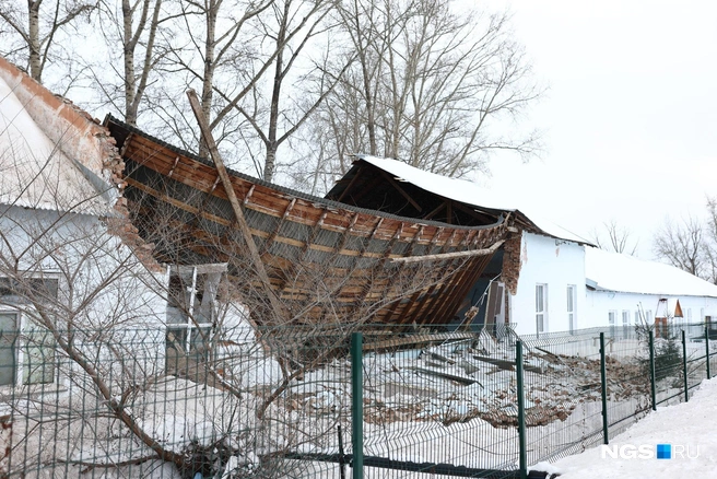 В Новосибирской области обрушилось здание спортшколы - 24 декабря 2025 ...