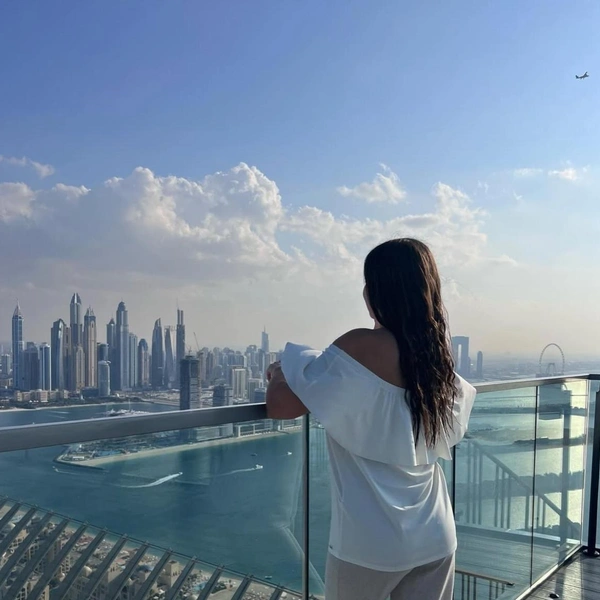 Томный голос, секси-позы и намеки на одиночество: дочь Анны Ковальчук Злата стала певицей ...