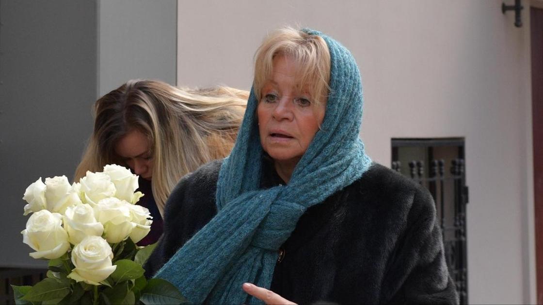 Никто не пришел на похороны актрисы Татьяны Егоровой, которая 21 год тайно встречалась с Андреем ...