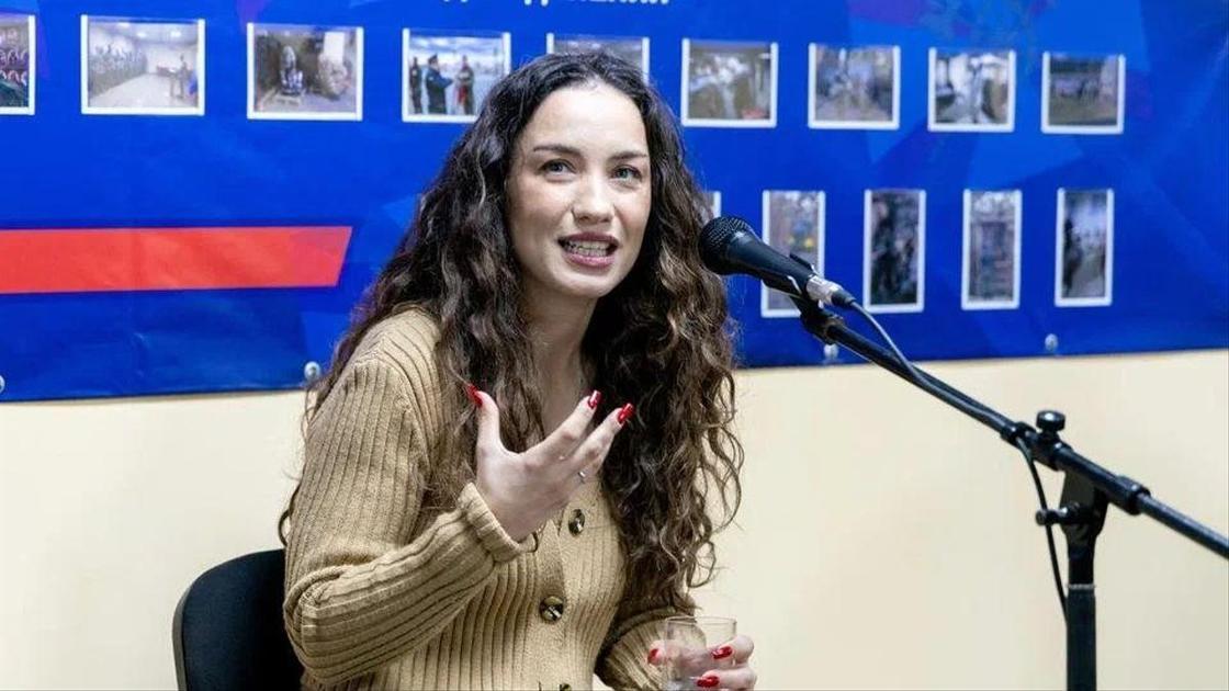 Виктория Дайнеко в шоке от претензий бывшего мужа: «Сказал, что дочь с соплями ему в доме не ...