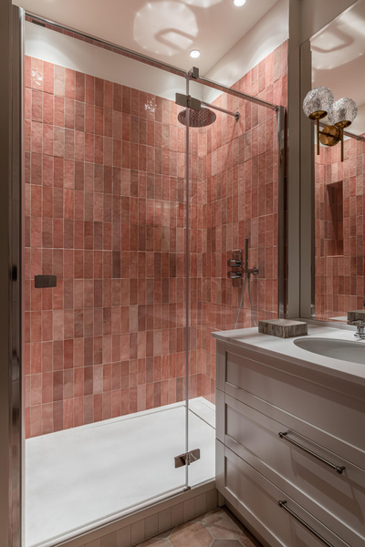 Вертикальная укладка плитки: 50+ ярких примеров | myDecor