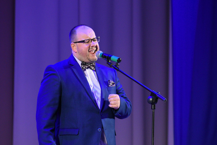 Наталья Гвоздикова, Андрей Соколов, Иван Жвакин и другие звезды выступили для военных космодрома ...