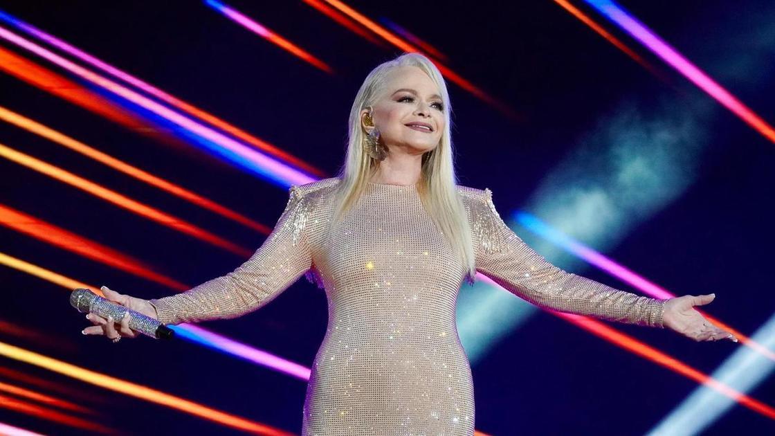 Лариса Долина дает первый комментарий в эфире «Пусть говорят»: трансляция | StarHit (СтарХит)