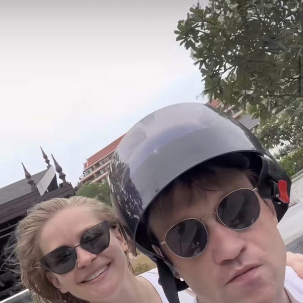 Экзотический отдых Юлии Пересильд с бойфрендом в Таиланде, игривое фото Ханны в постели. Соцсети ...