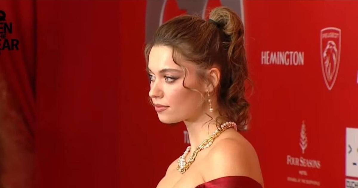 Афра Сарачоглу как Роза из «Титаника» против оголившей грудь Мелисы Денгель: полярные образы ...