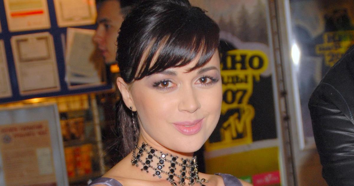 Гигантский барашек от сестры, платье принцессы: младшая дочь Заворотнюк отмечает 6-летие без ...