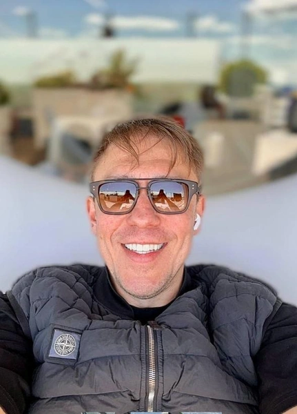 Звезда Comedy Club Дюша Метелкин об отцовстве: «Самое большое счастье и самая важная работа в ...