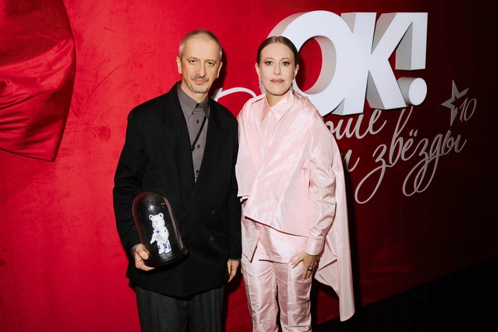 Поцелуй Собчак и Богомолова, Барановская в прозрачном платье, скромная Михалкова: все звезды на ...