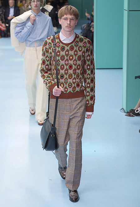 5 самых безумных идей Алессандро Микеле с показа Gucci FW18-19 | Marie ...