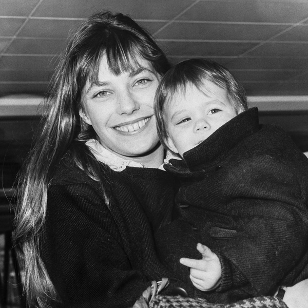 Певица и актриса Джейн Биркин найдена мертвой в парижской квартире | STARHIT