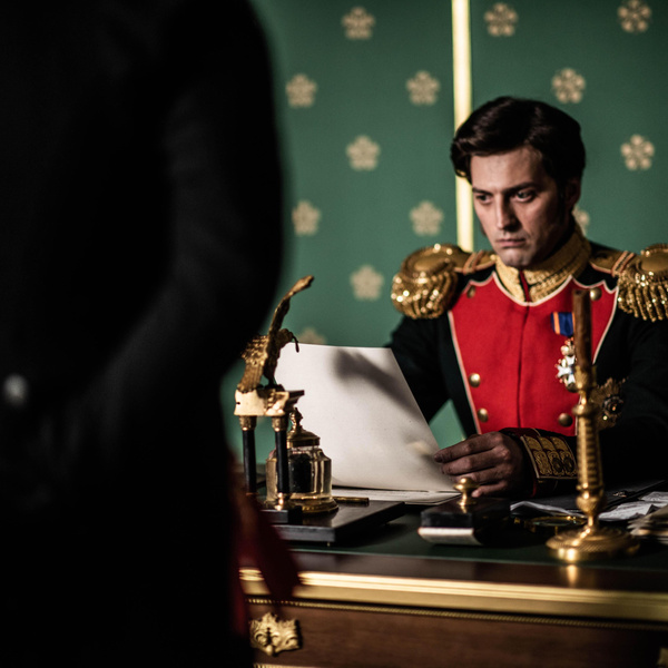 Иван Колесников о съемках в сериале «Союз спасения», образе императора Николая I и женщинах ...