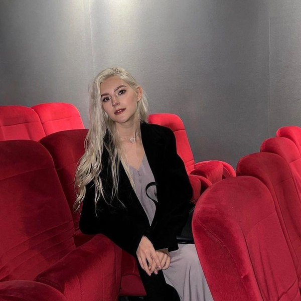 Eva Elfie, Purple Bitch, Sweetie Fox: три россиянки взяли высшие ...