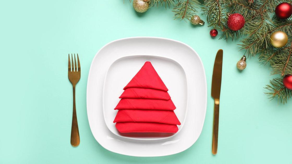 Стол на Новый год Змеи 2025: что приготовить, вкусные простые салаты ...