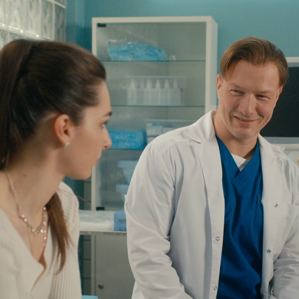 Будни «Акушера» не так просты: что известно о втором сезоне сериала НТВ с Никитой Панфиловым ...