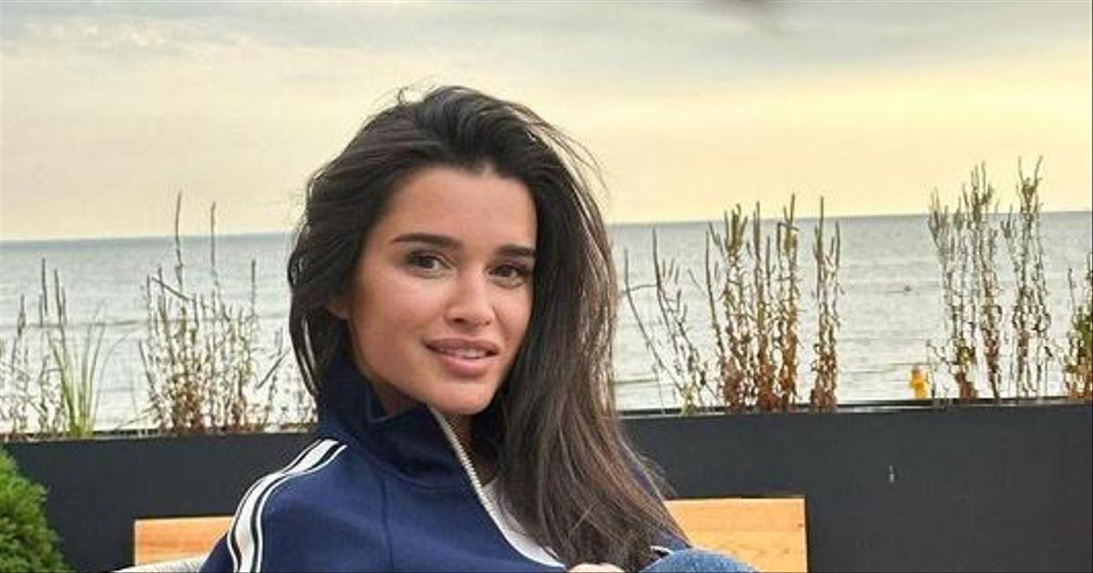 Ксения Бородина грустит, что расстается с любимым мужчиной на месяц | StarHit (СтарХит)