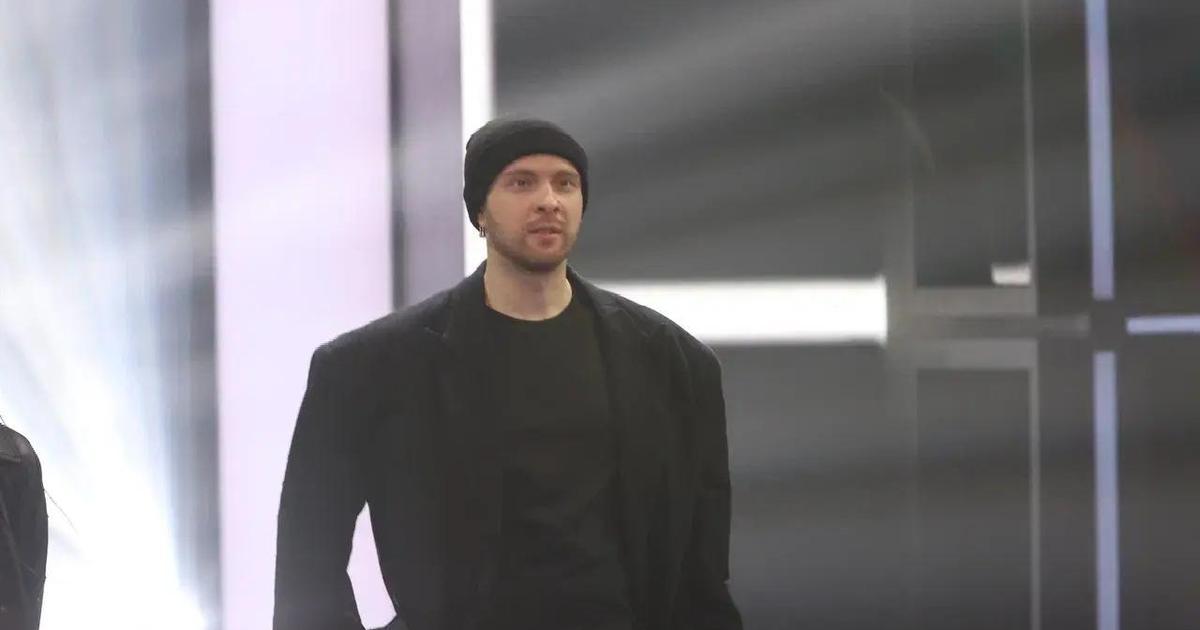 Крид утонул в пиджаке, расслабленный Шнуров, Нюша в латексе: образы в шоу «Новогодняя ночь на ...